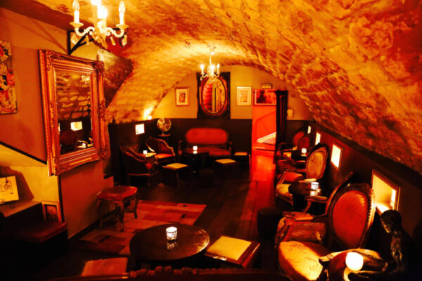 Cris et chuchotements - Steve Haldeman